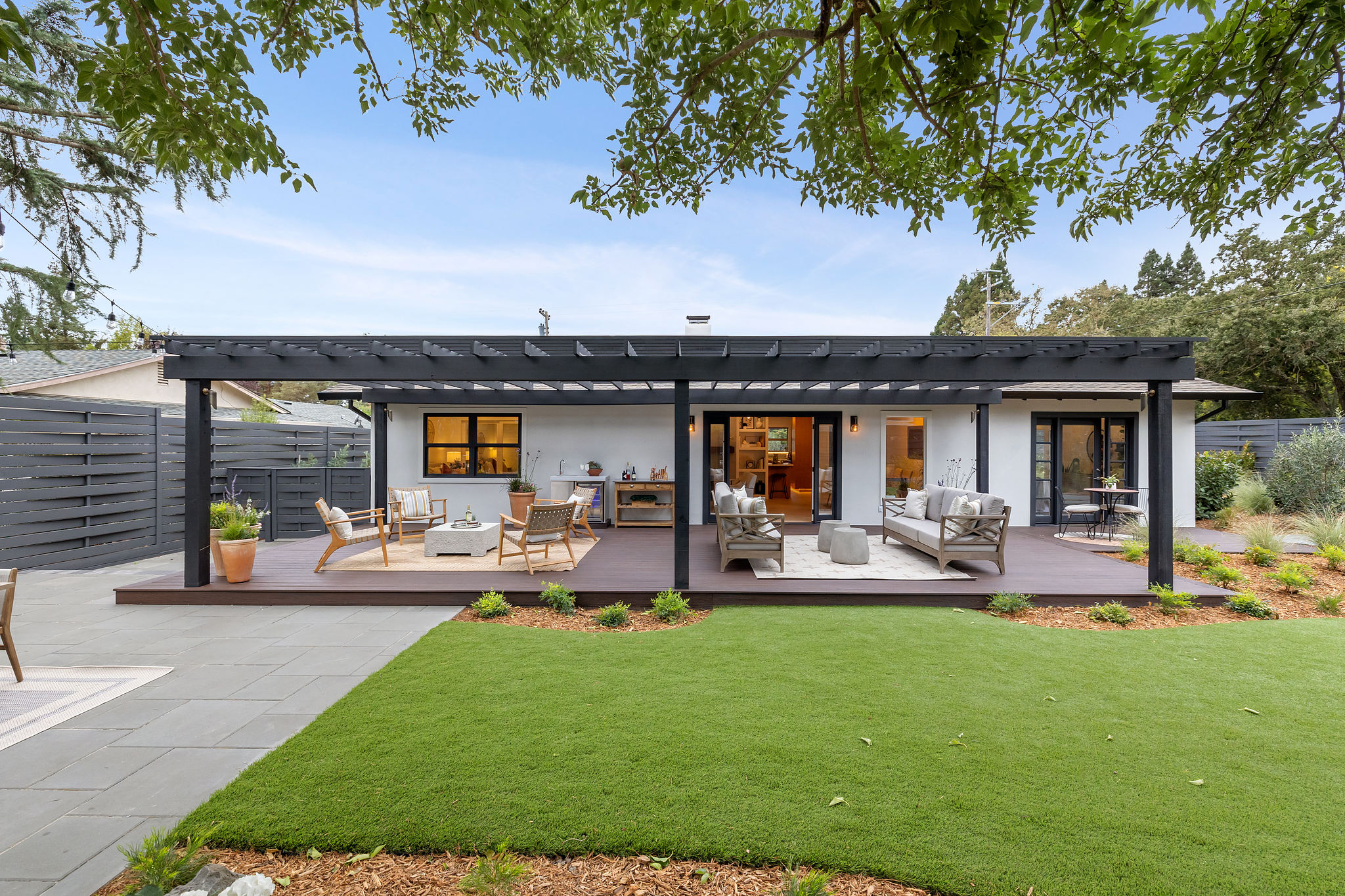 Stunningly Updated 1950s Ranch House in Sonoma Asks $2.45 Million ...