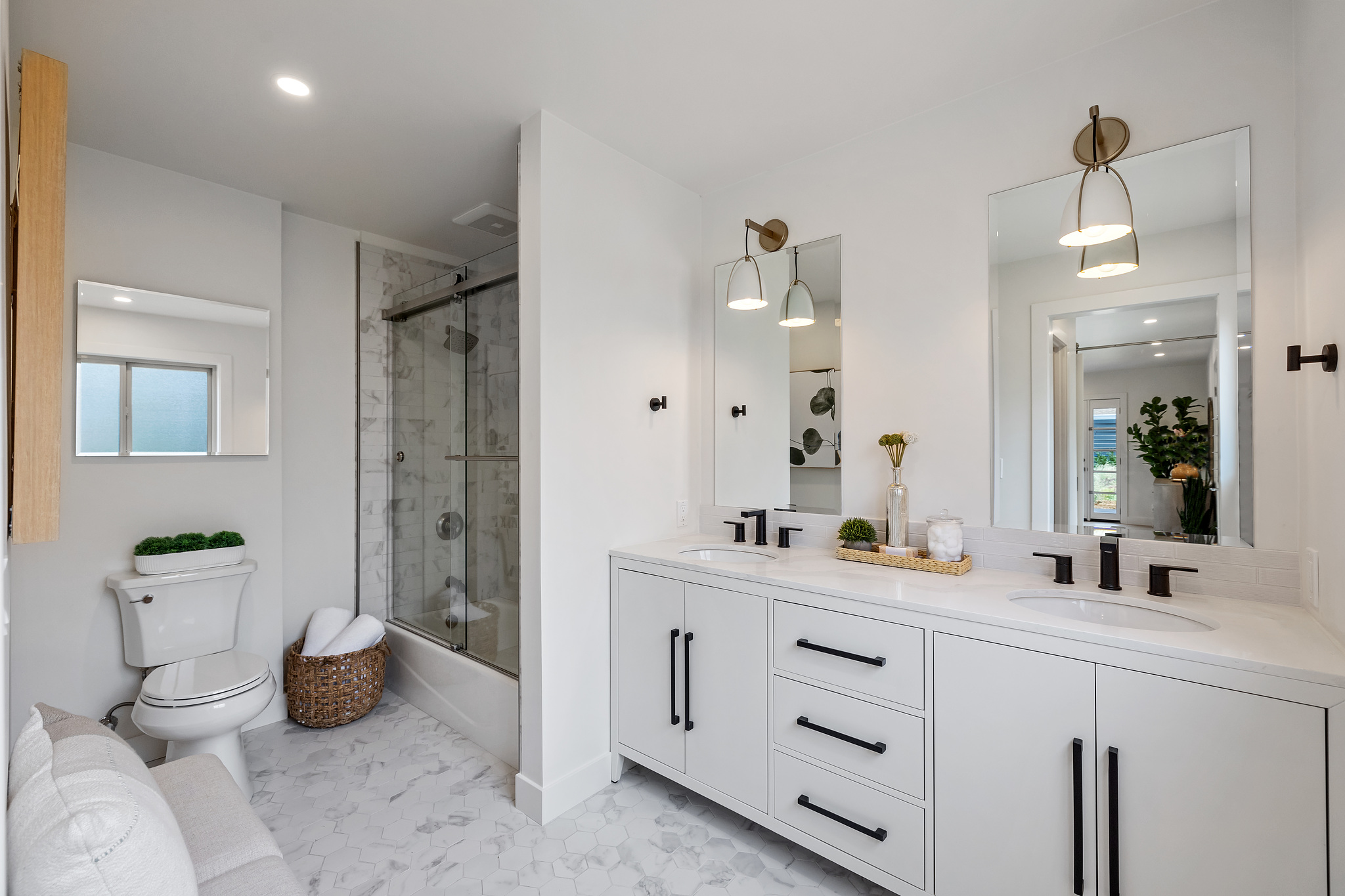Stunningly Updated 1950s Ranch House in Sonoma Asks $2.45 Million ...