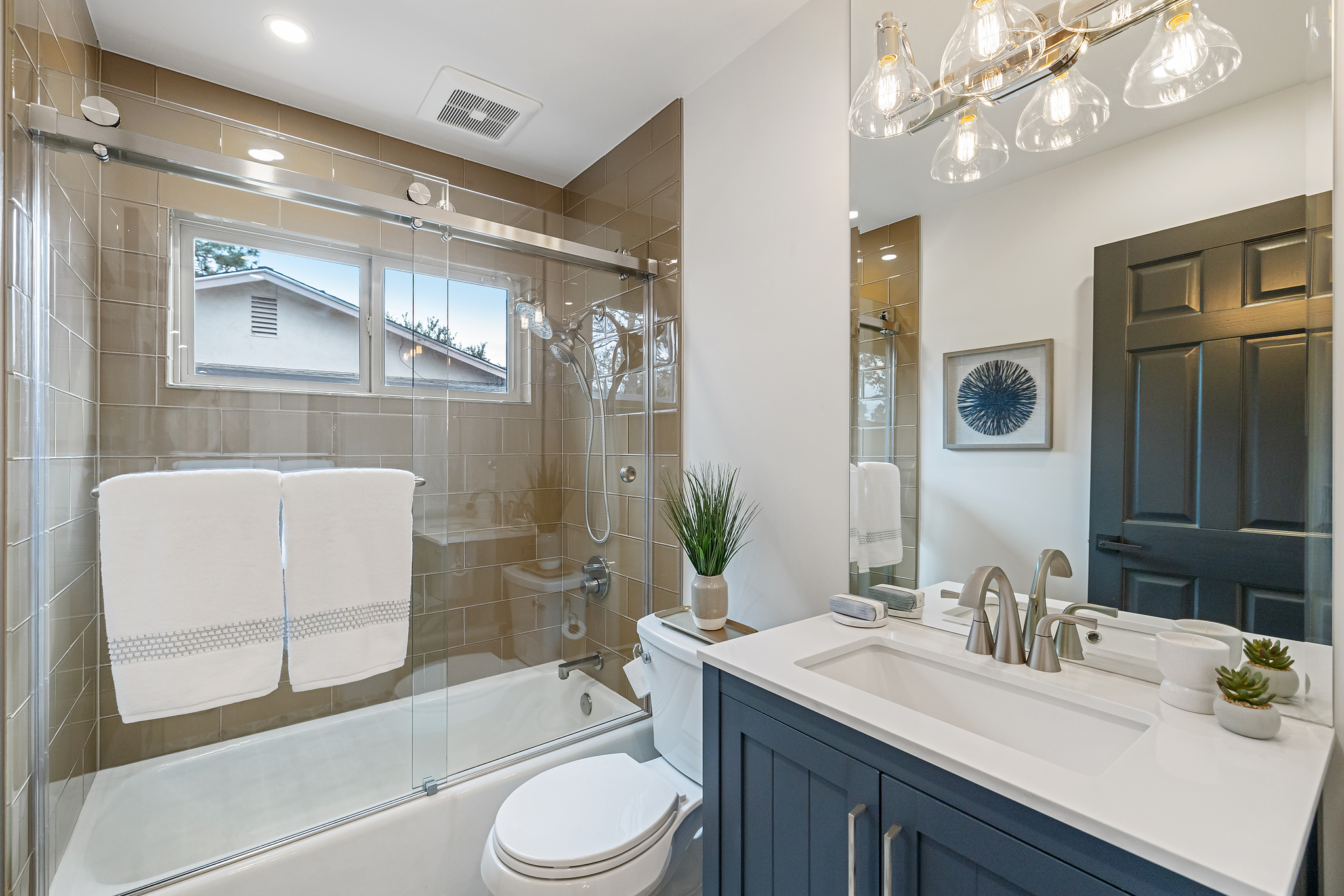 Stunningly Updated 1950s Ranch House in Sonoma Asks $2.45 Million ...